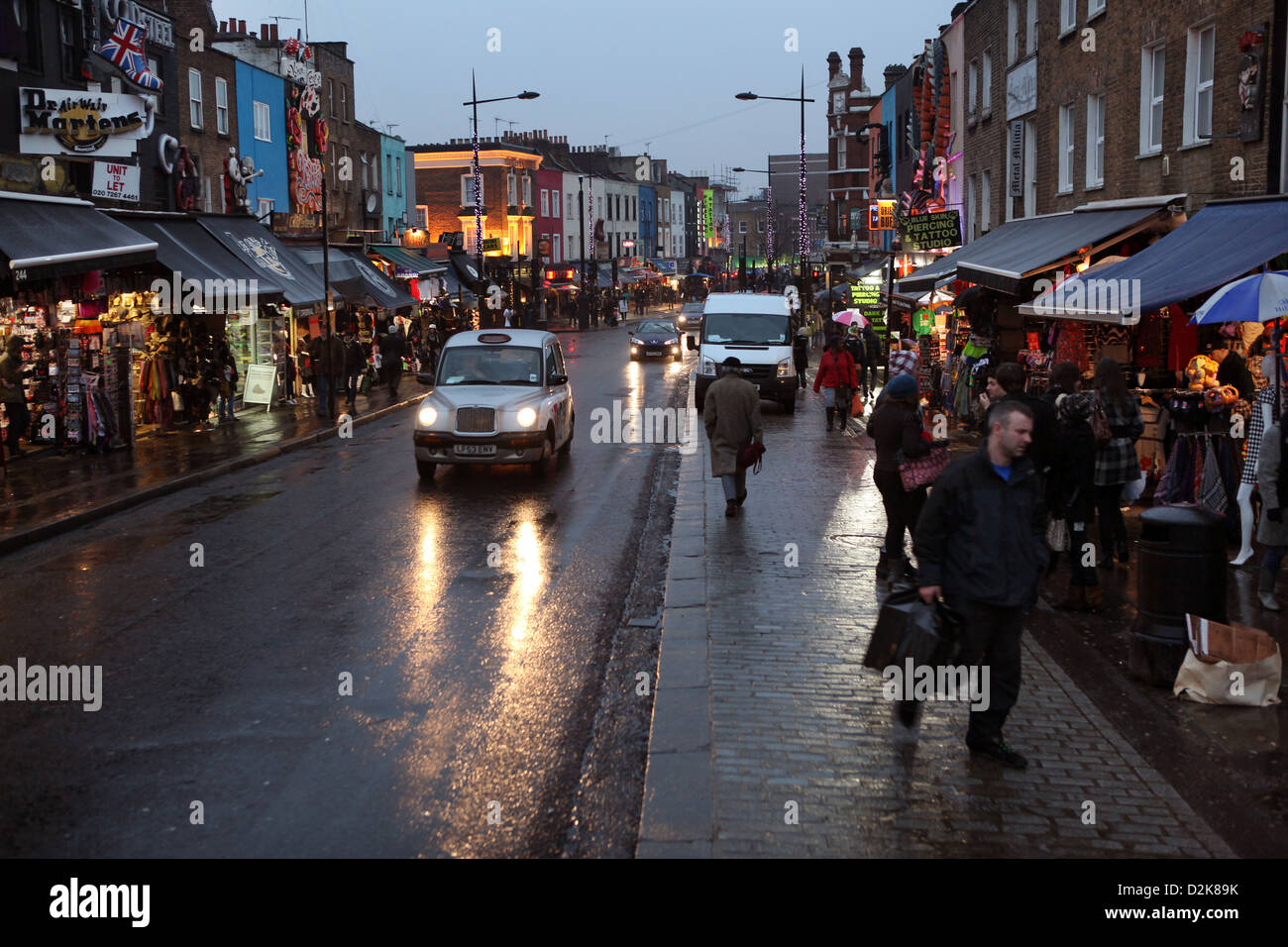 London street view hi-res stock photography and images - Alamy