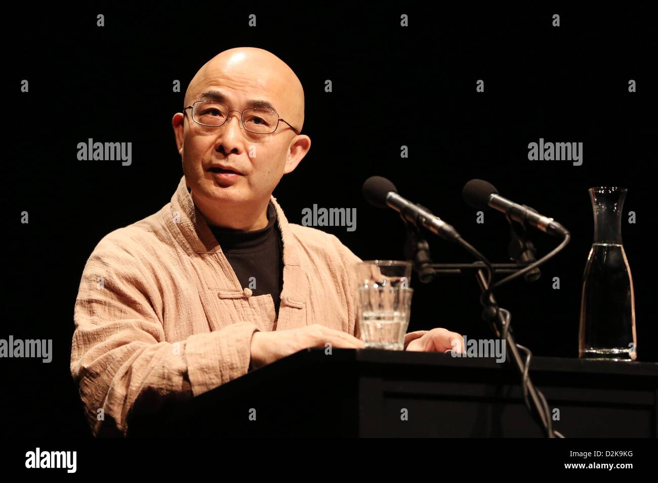 Chinese writer hi-res stock photography and images - Alamy