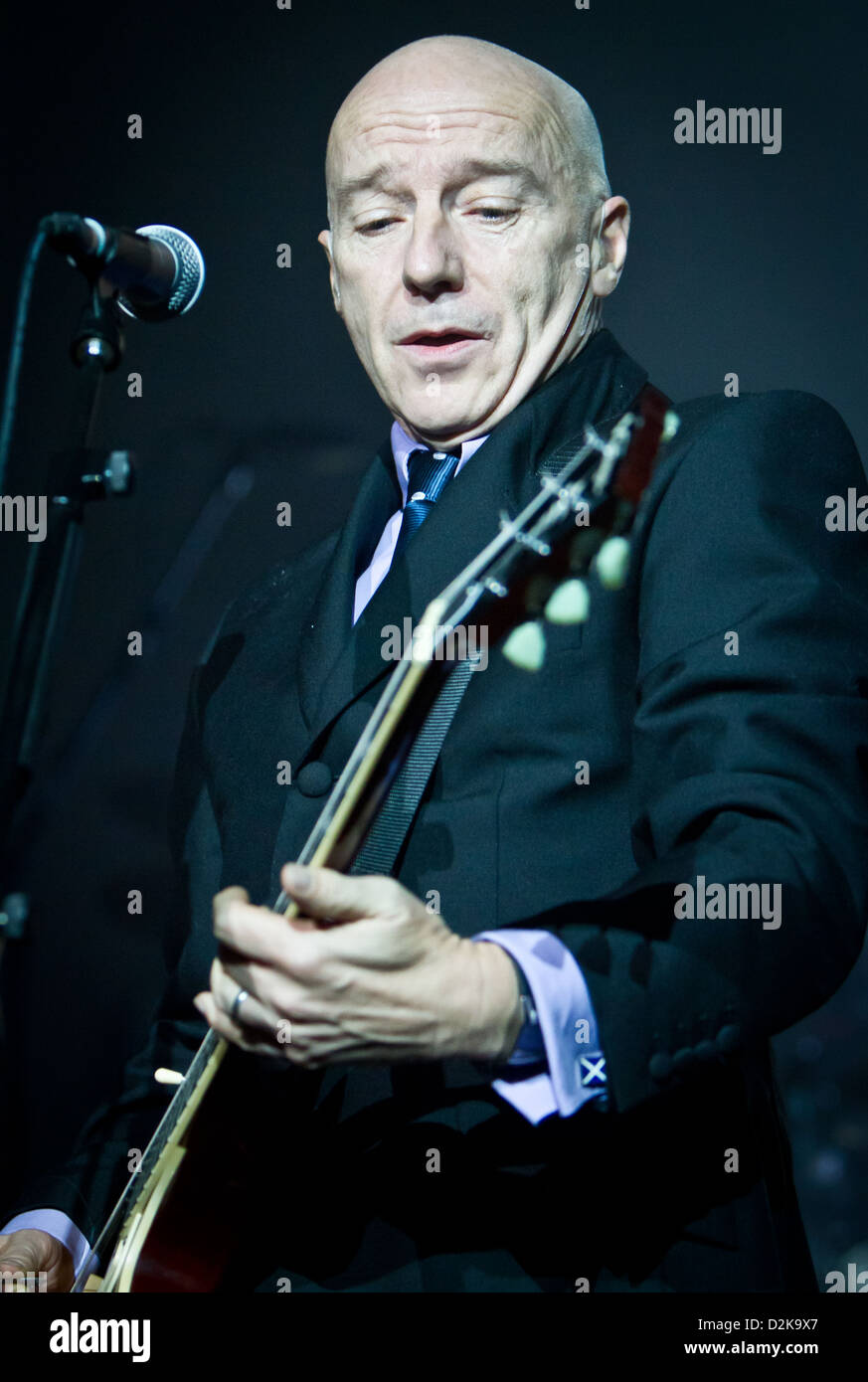 Chris cross ultravox hi-res stock photography and images - Alamy