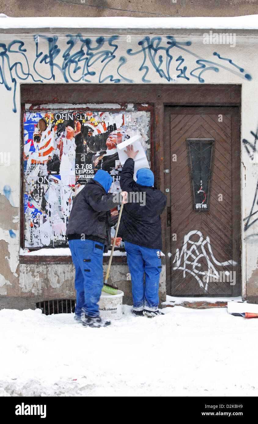 Posters of men hi-res stock photography and images - Alamy