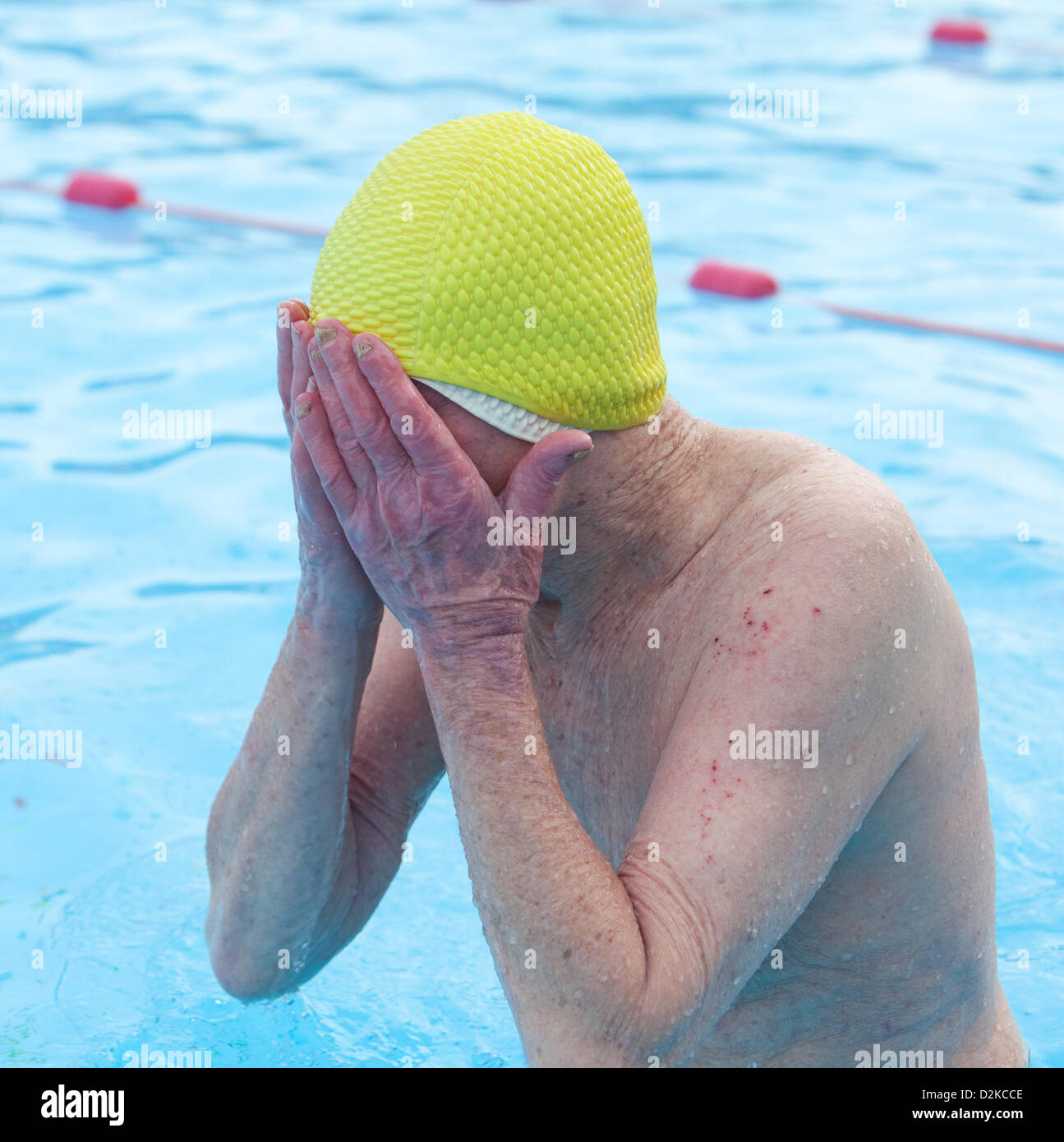 London, UK. 26th January 2013. Tooting Bec Cold Water Swimming ...