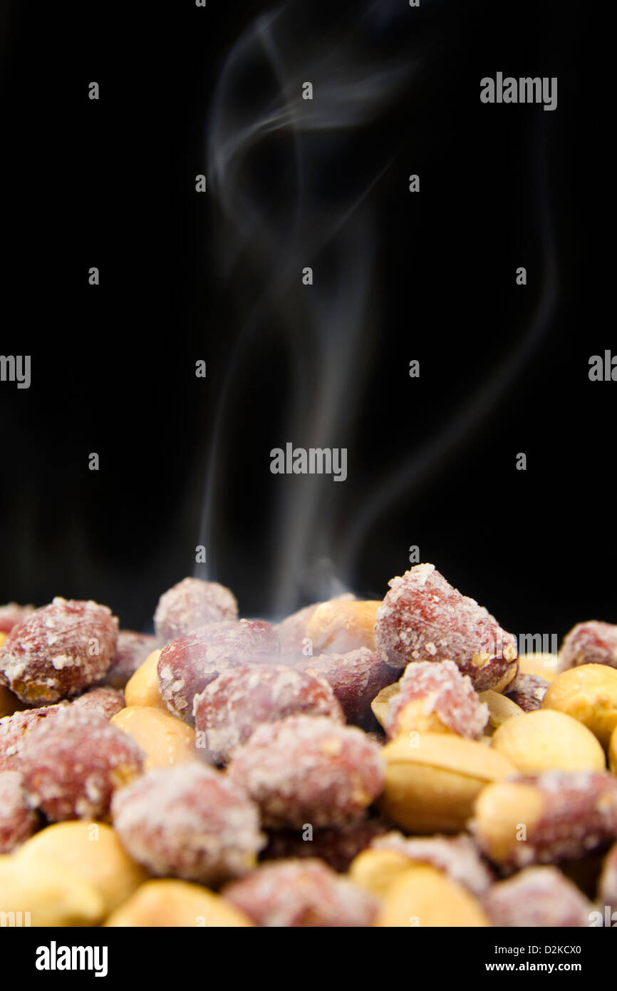 Red skin peanuts hi-res stock photography and images - Alamy