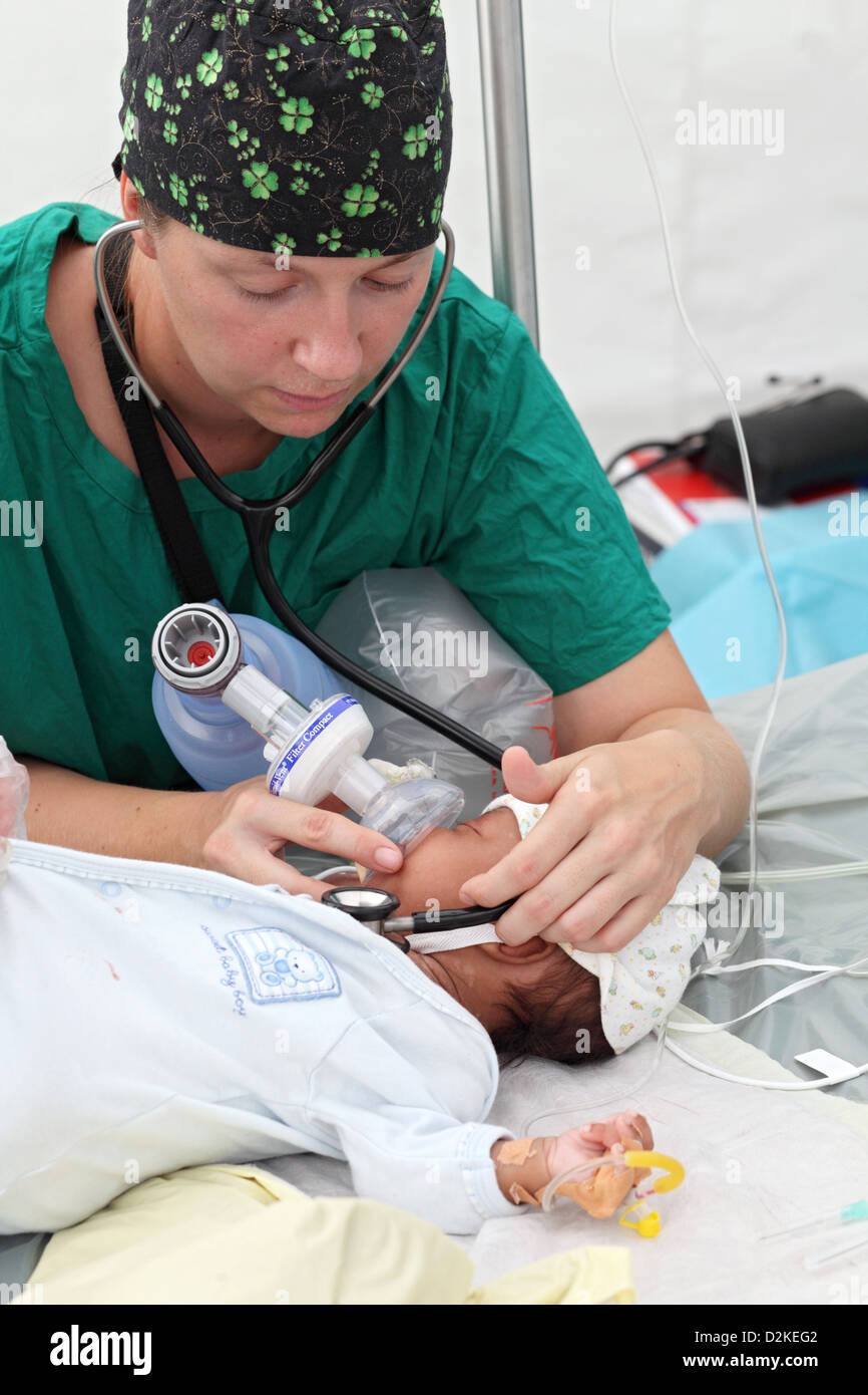 Child anesthesia mask hi-res stock photography and images - Alamy
