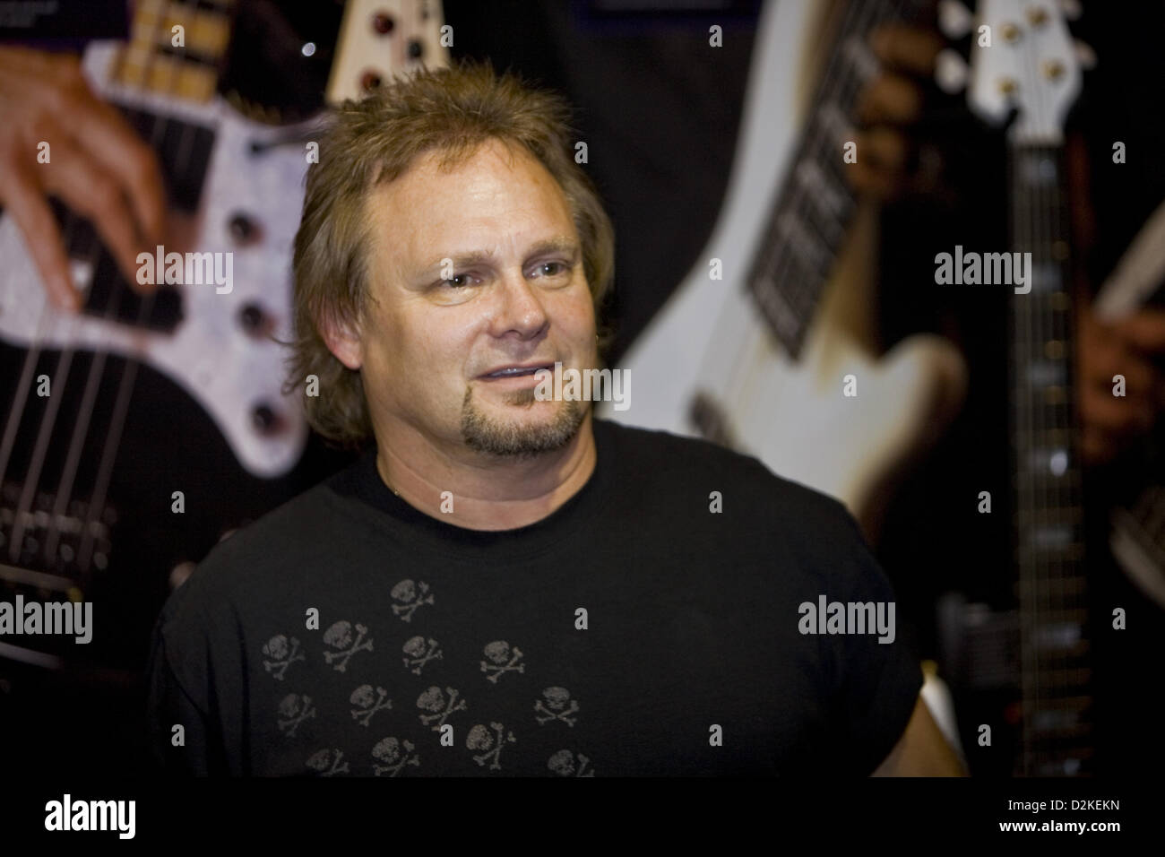 Van halen bassist michael anthony hi-res stock photography and images ...