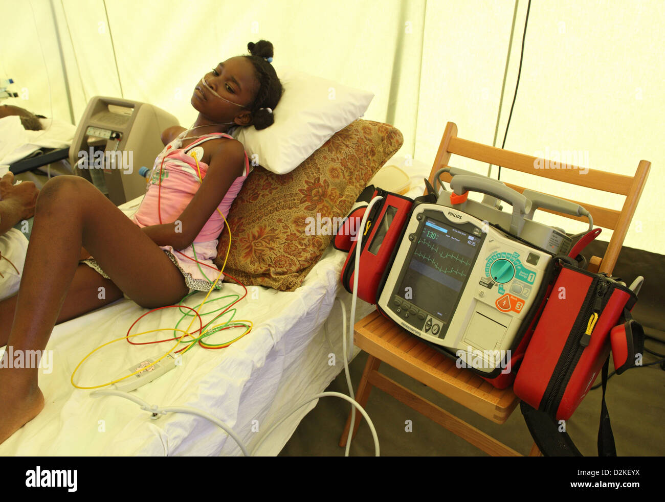 Carrefour, Haiti, a young girl in the ICU Stock Photo - Alamy