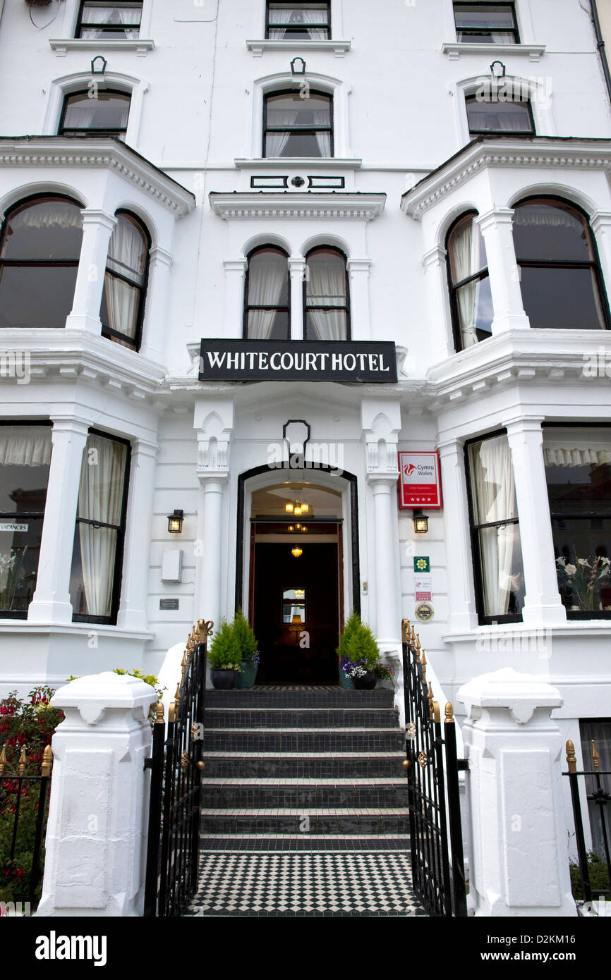 Traditional seaside hotel / guesthouse, North Parade, Llandudno, Conwy ...