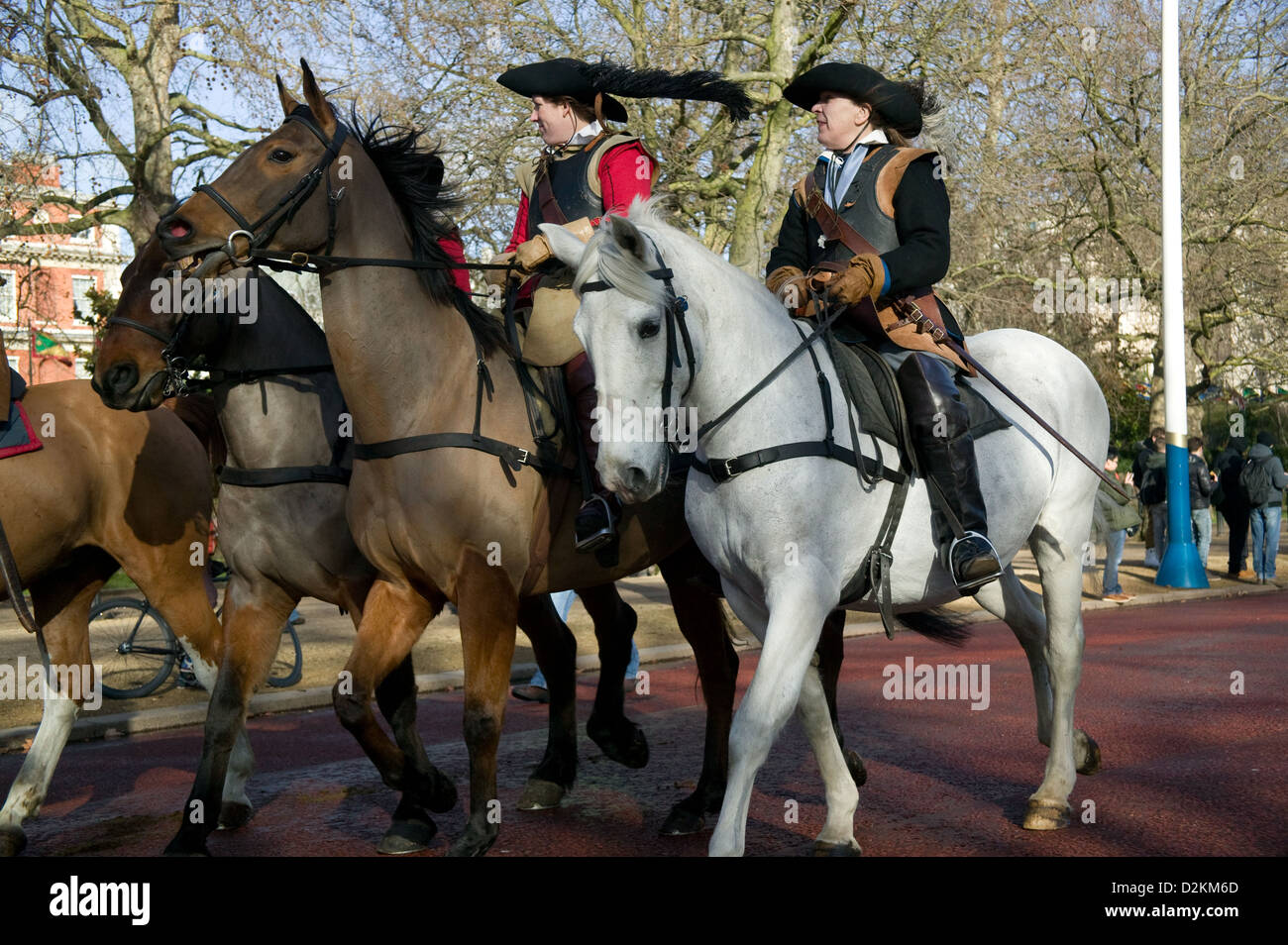 English civil war royalist uniform hi-res stock photography and images ...