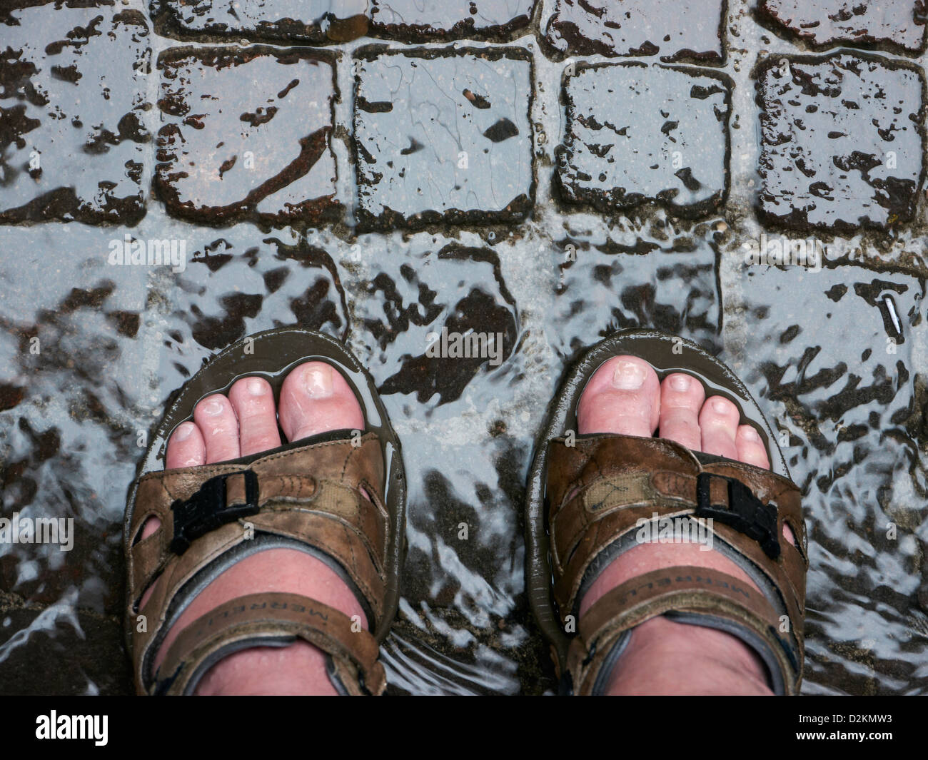 Feet shower hi-res stock photography and images - Alamy
