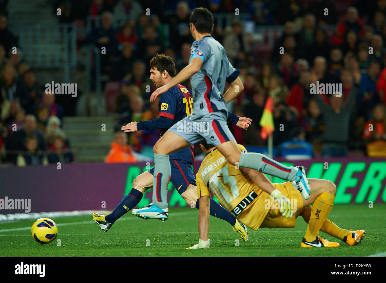 Barcelona, Spain. 27th January 2013. Lionel Messi (FC Barcelona) kick ...