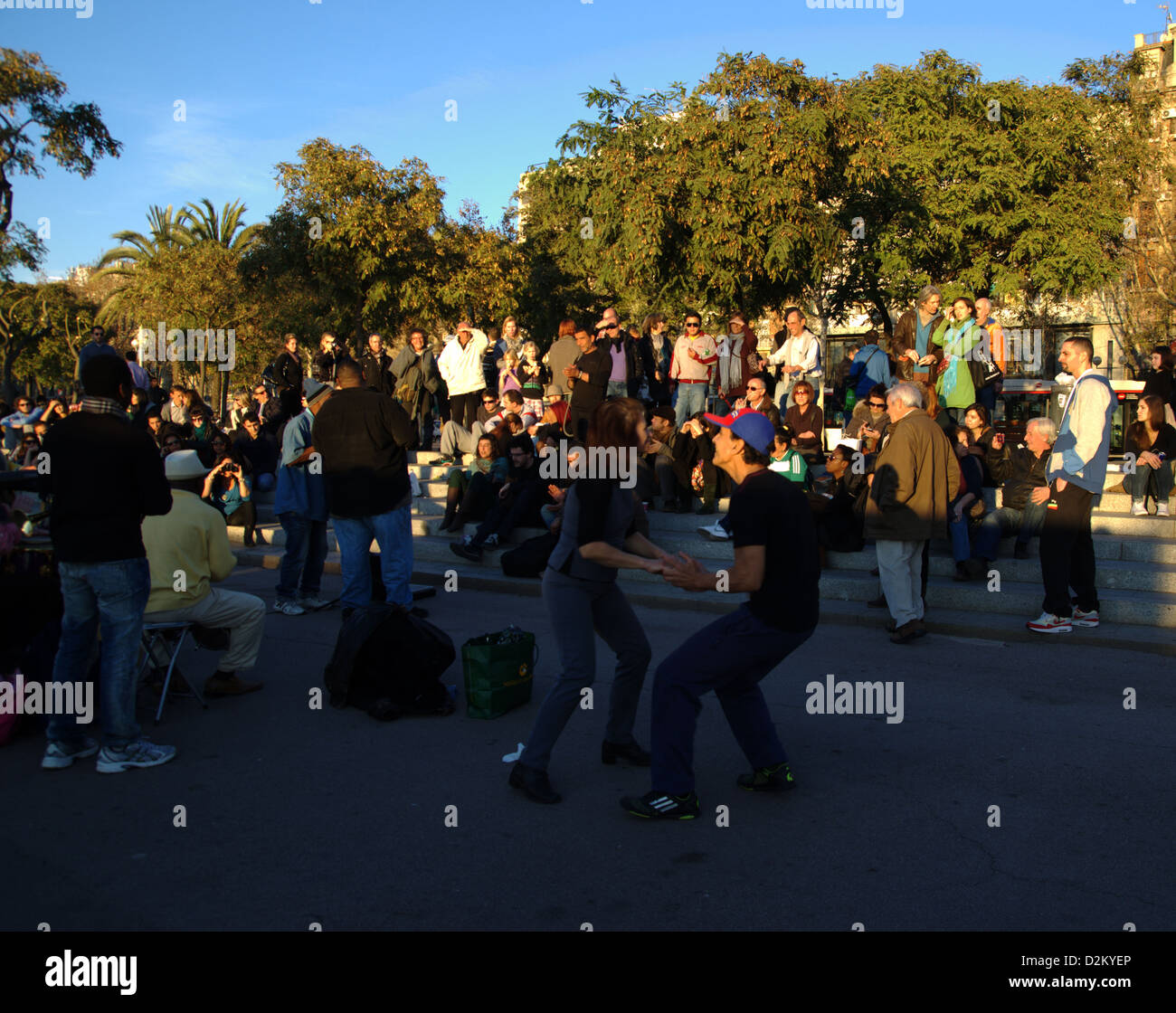 Dancing buskers hi-res stock photography and images - Alamy