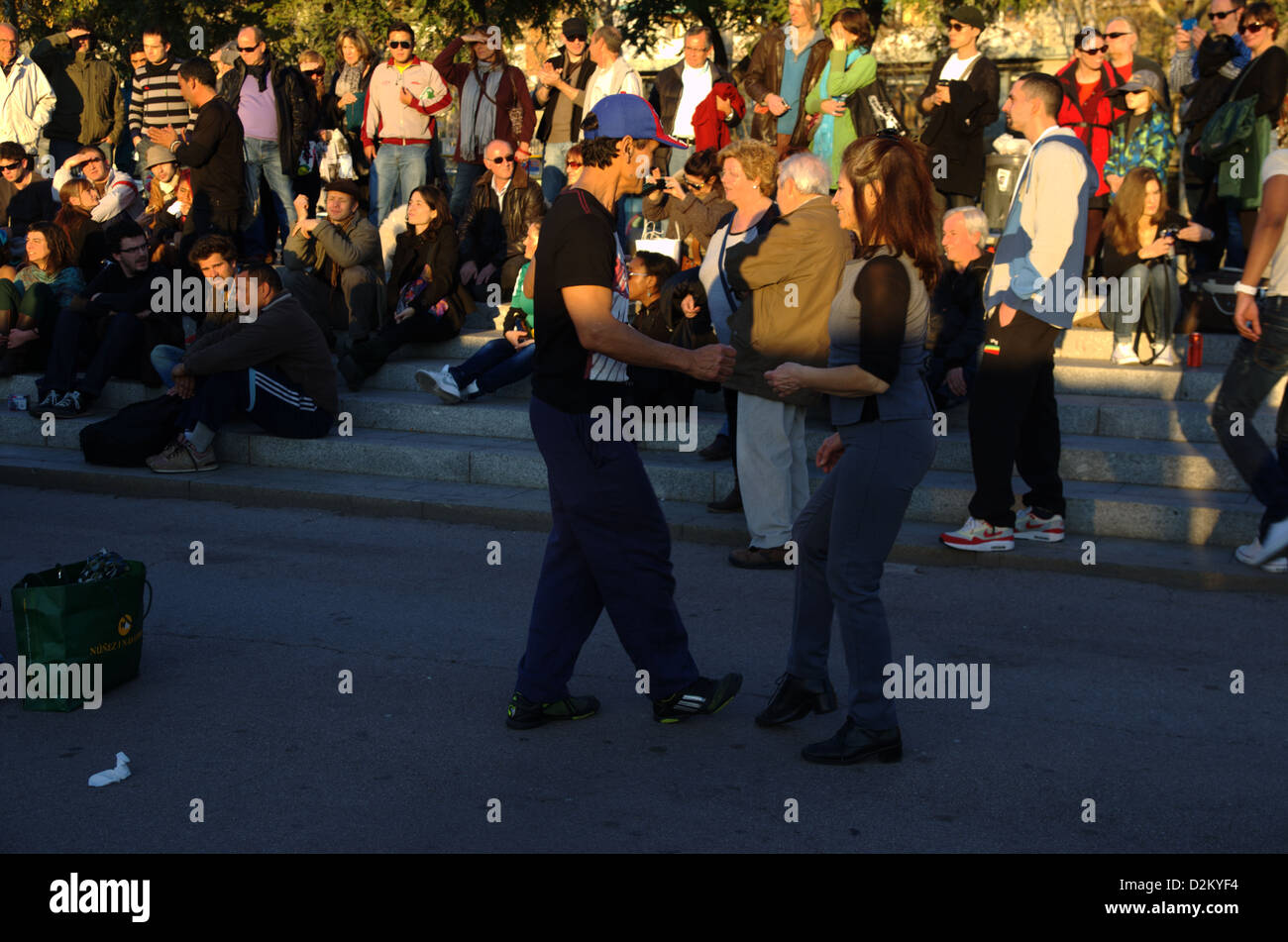 Dancing buskers hi-res stock photography and images - Alamy