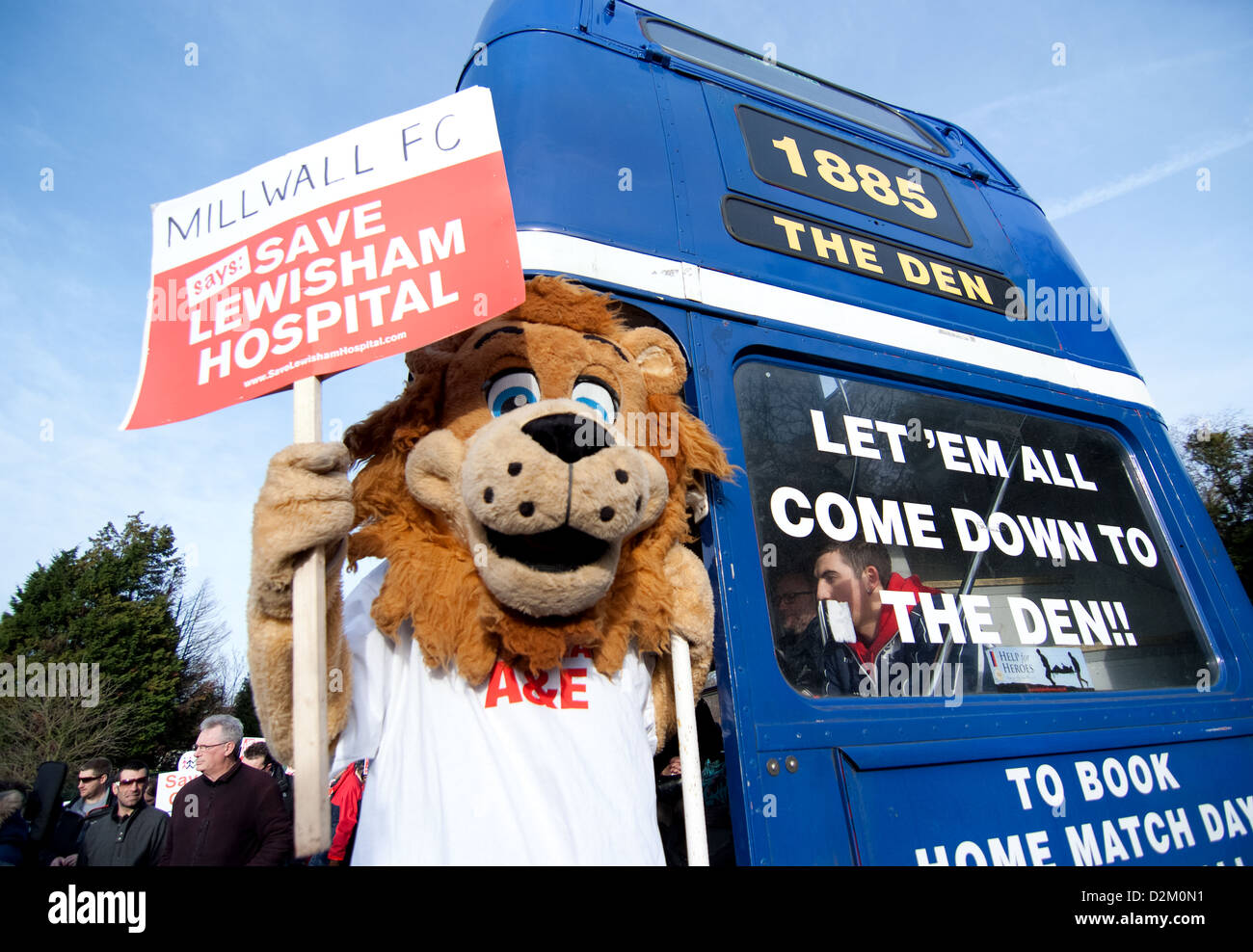 Millwall fc mascot hi-res stock photography and images - Alamy