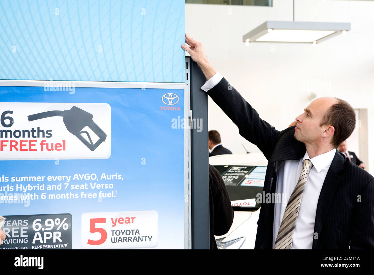 Newly erected sign hi-res stock photography and images - Alamy