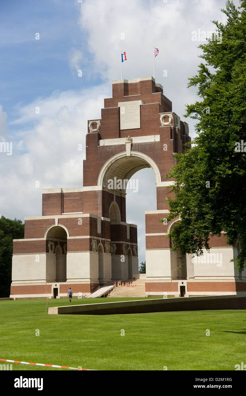 The Thiepval Memorial to the missing of the First World War battle of ...