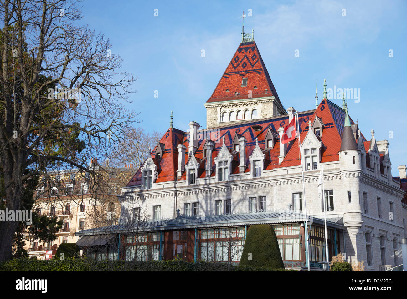 Luxury hotel chateau douchy hi-res stock photography and images - Alamy