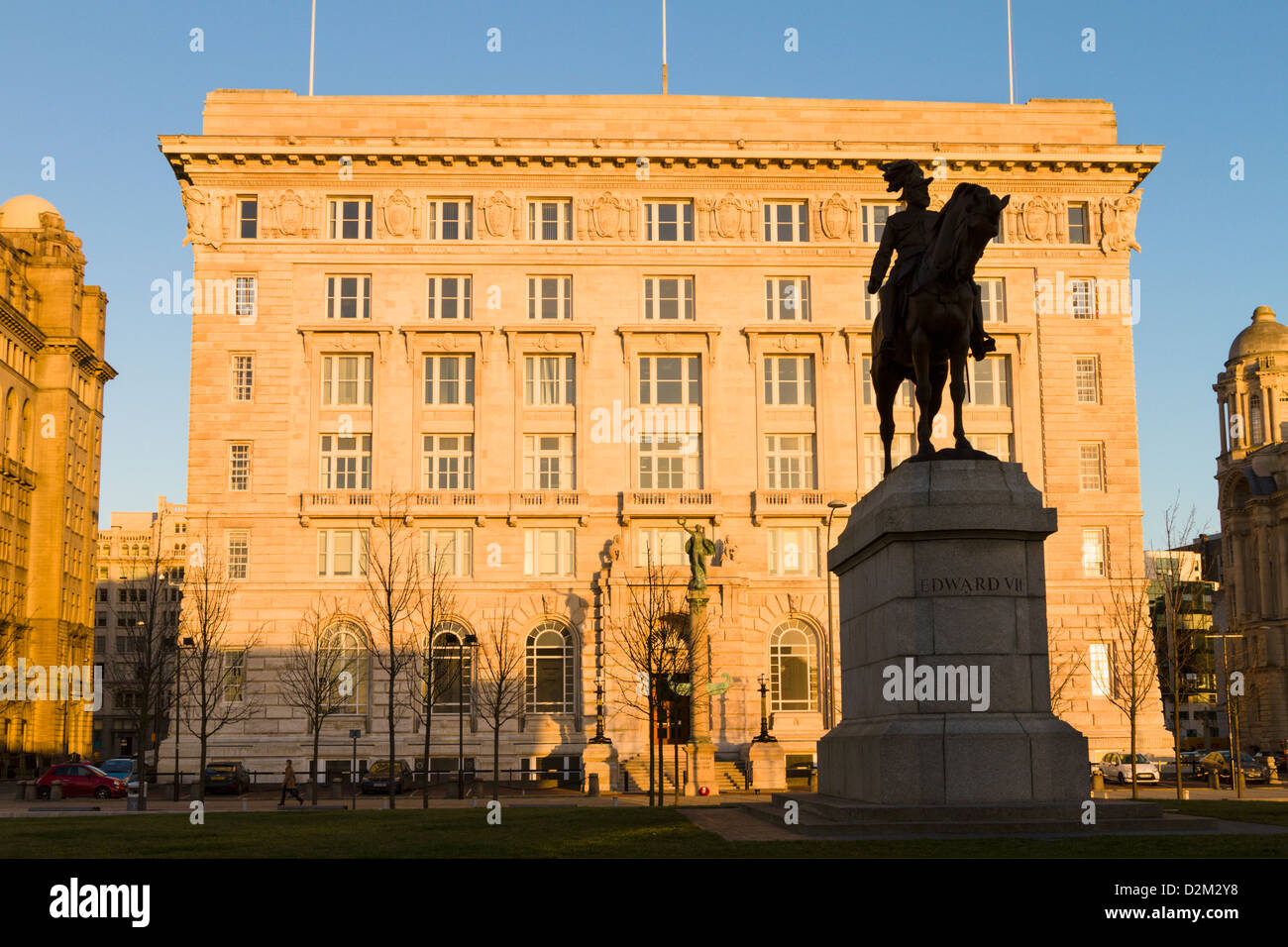 Statue of King Edward VII, Cunard building, Liverpool, England Stock ...