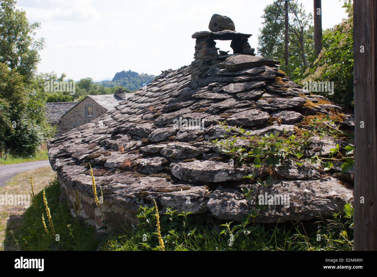 Lauze Stone Roof High Resolution Stock Photography and Images - Alamy