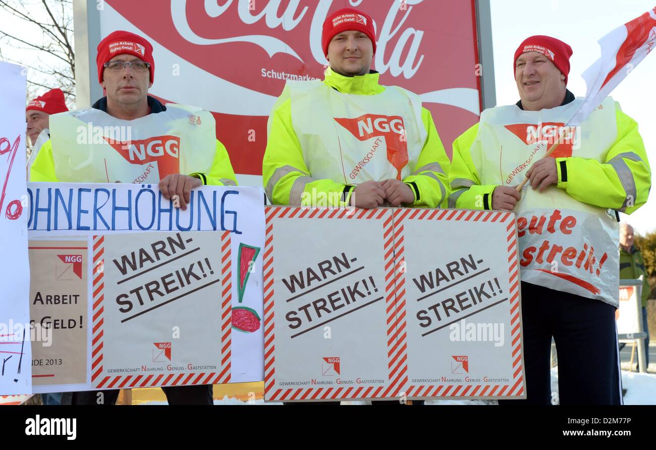 Weimar, Germany. 28th January 2013. Employees of Coca-Cola protest with ...