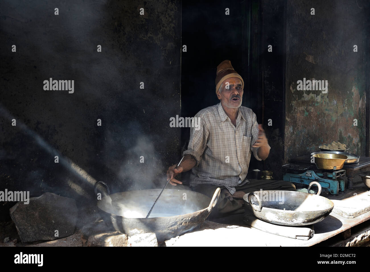 Traditionally indian food stall hi-res stock photography and images - Alamy
