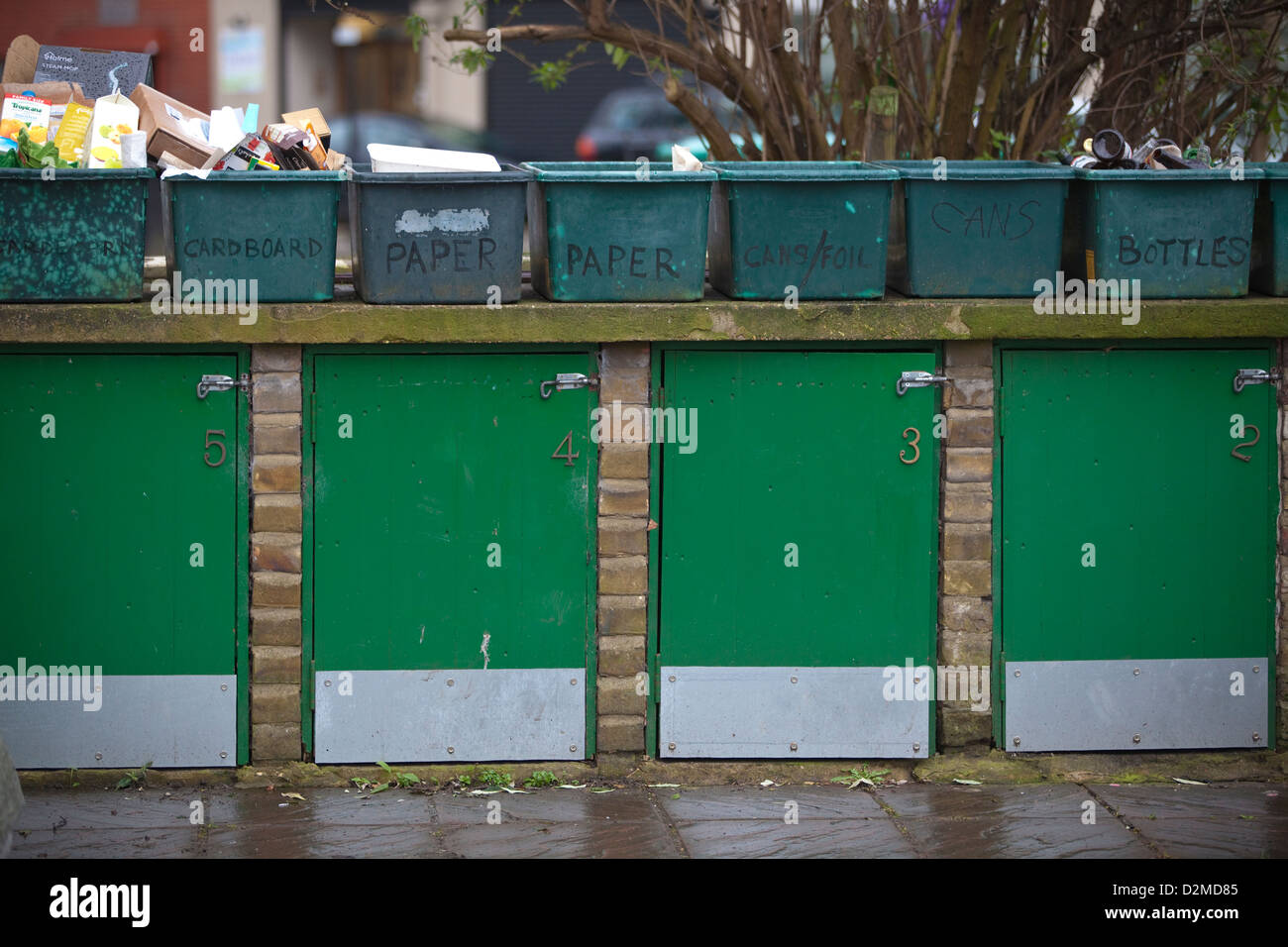 Recycle bins london hi-res stock photography and images - Alamy