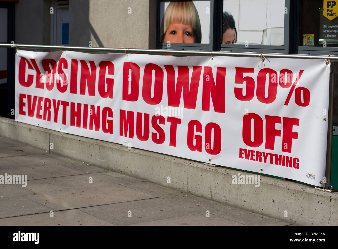 Closing Down Sign Stock Photo - Alamy