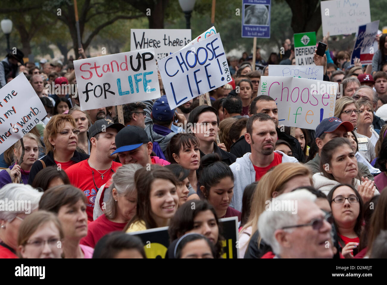 Anti-abortion, pro-life religious Christian crowd rallies at Texas ...