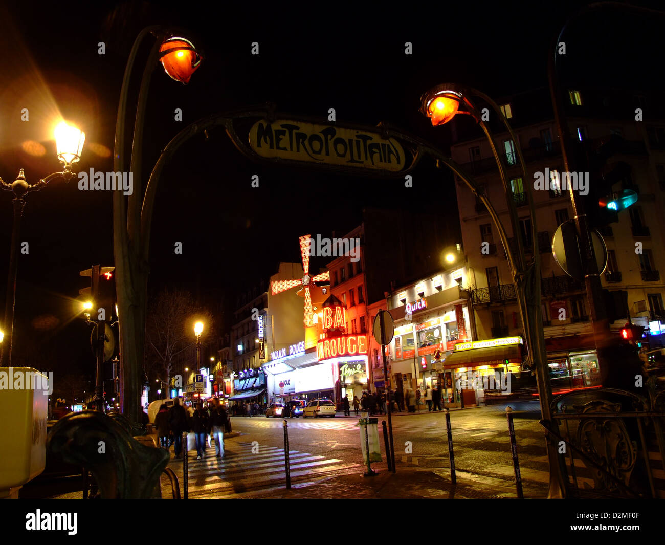Music hall à paris hi-res stock photography and images - Alamy