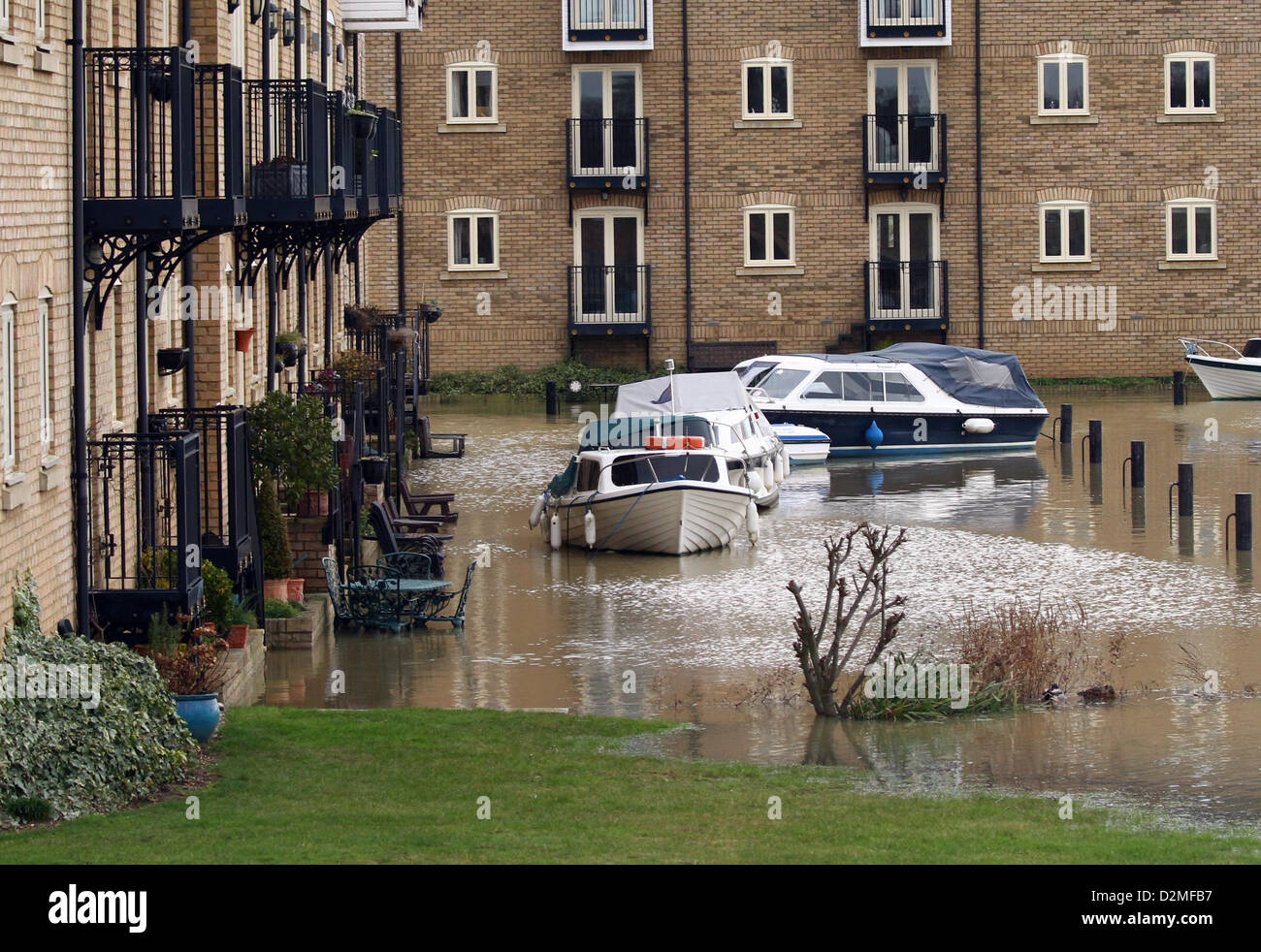 Flooding in st ives cambridgeshire hi-res stock photography and images ...