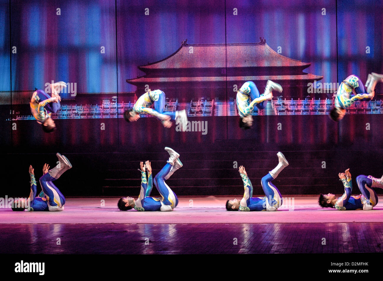 Acrobats perform hi-res stock photography and images - Alamy