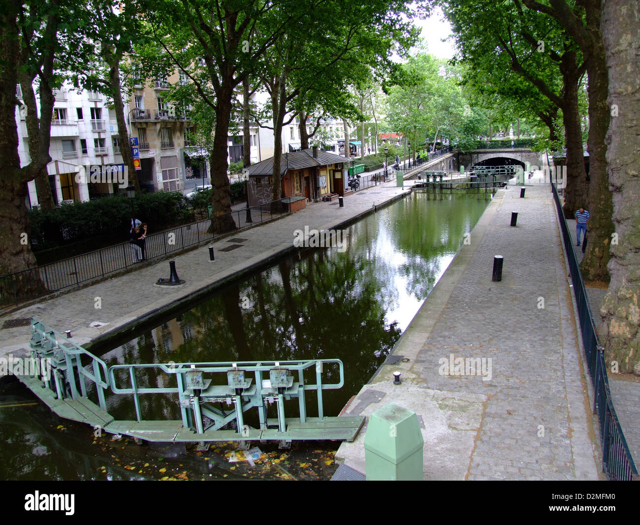 Locks in france hi-res stock photography and images - Alamy
