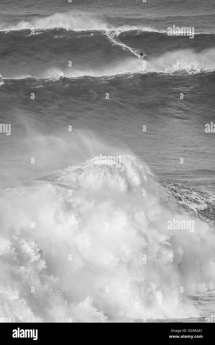 Highest waves portugal hi-res stock photography and images - Alamy