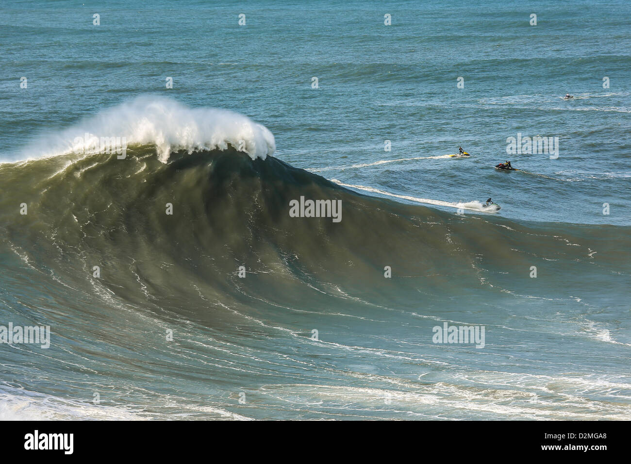 Garrett mcnamara record hi-res stock photography and images - Alamy