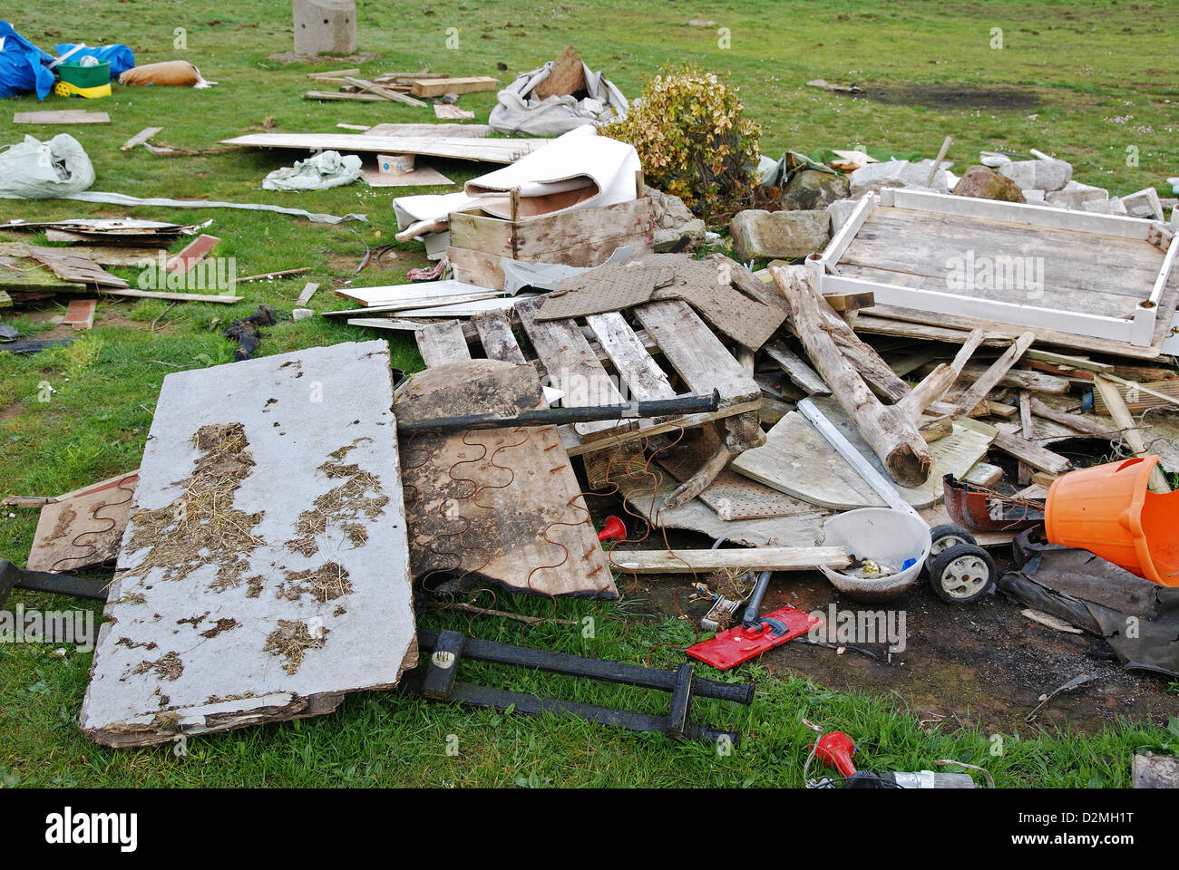 fly tipping in the countryside Stock Photo - Alamy