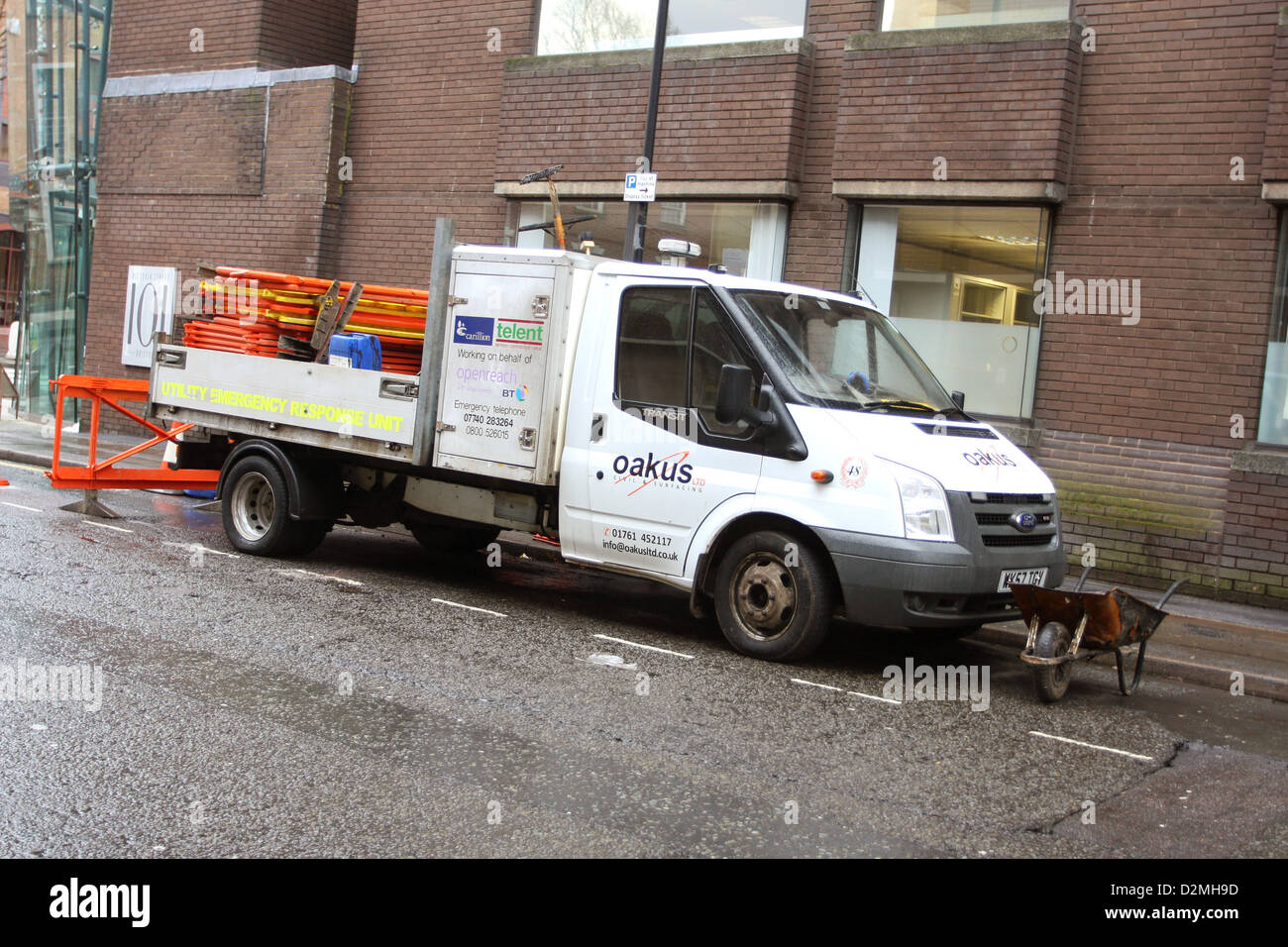Crew truck hi-res stock photography and images - Alamy
