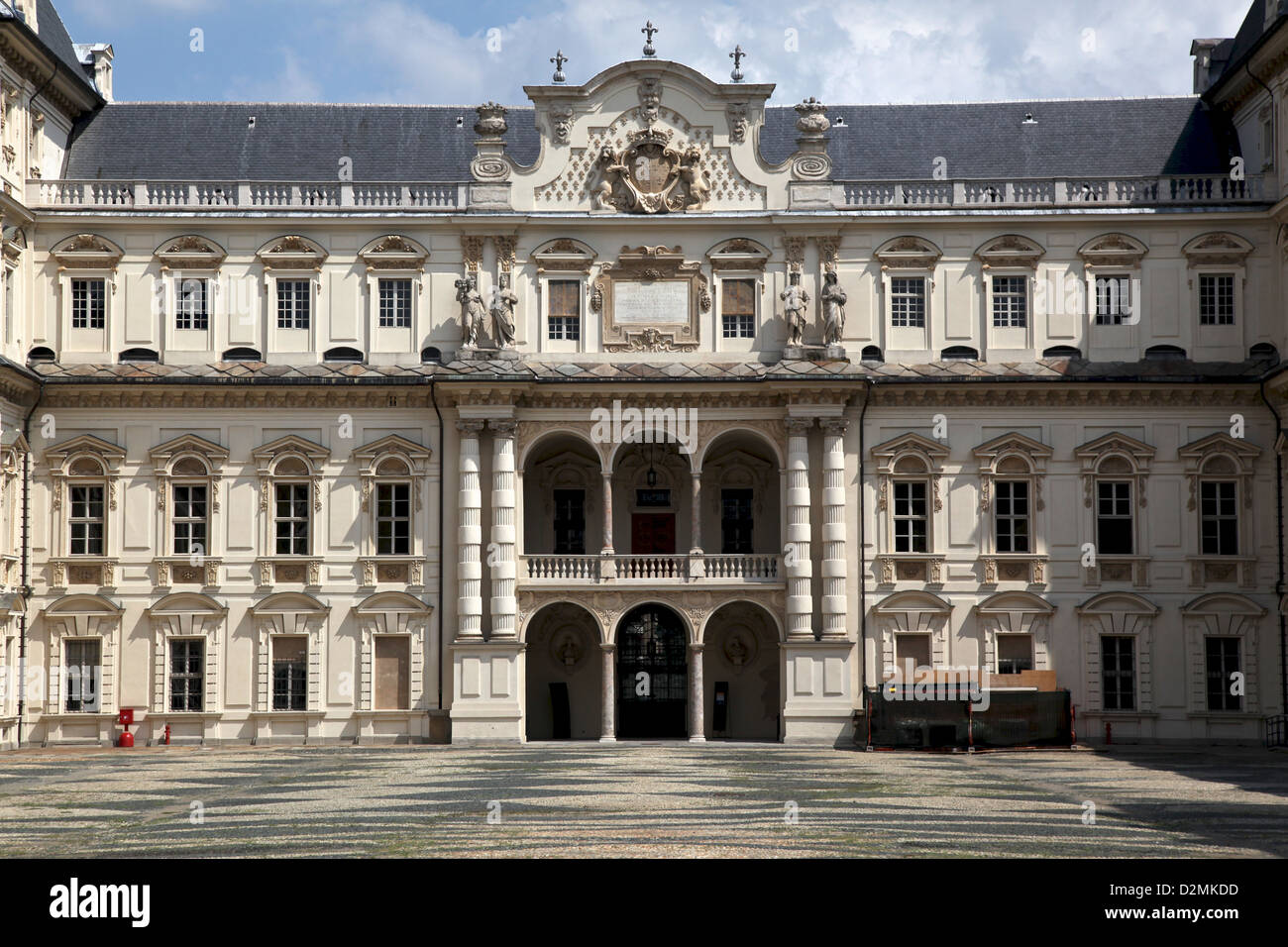 The Castle of Valentino (Castello del Valentino) in Turin Stock Photo ...
