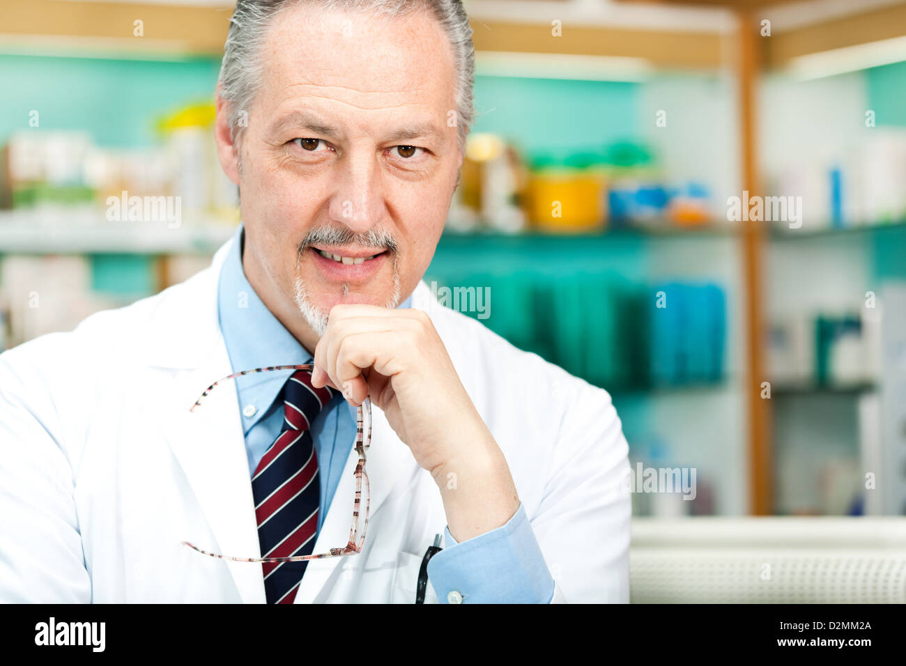 Pharmacist at work in his pharmacy Stock Photo - Alamy