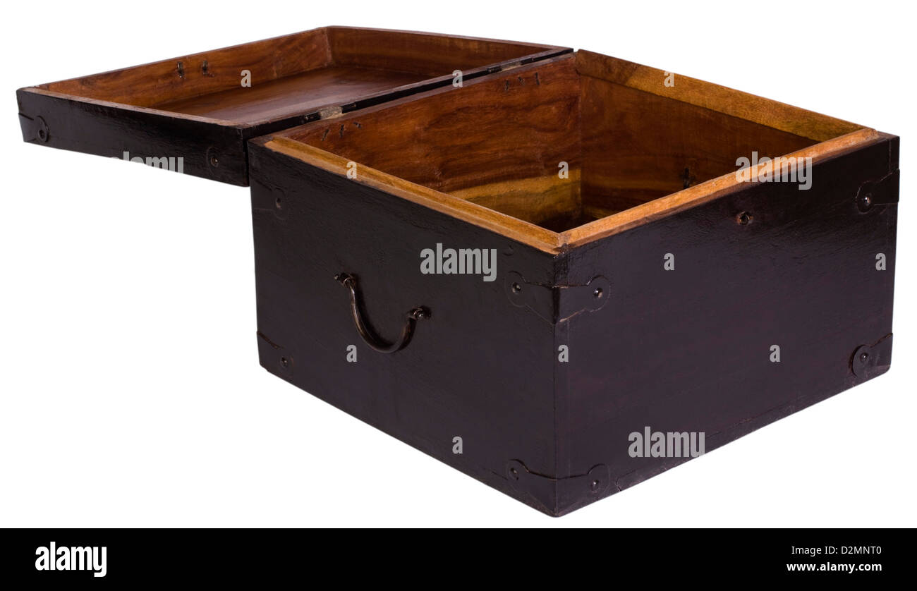 Close-up of an open wooden trunk Stock Photo - Alamy