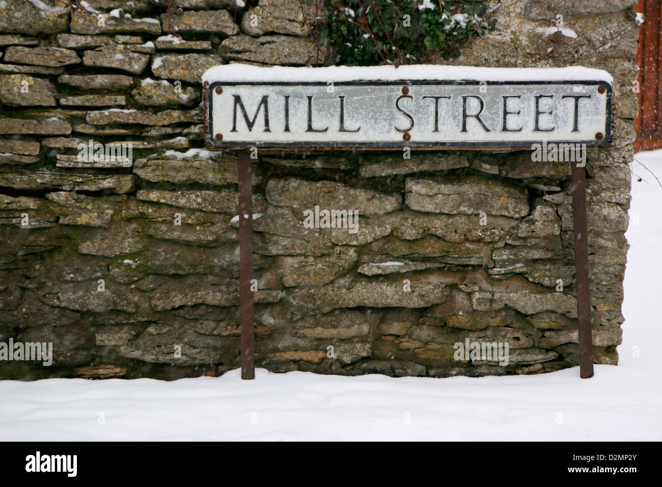 Mill stone sign hi-res stock photography and images - Alamy