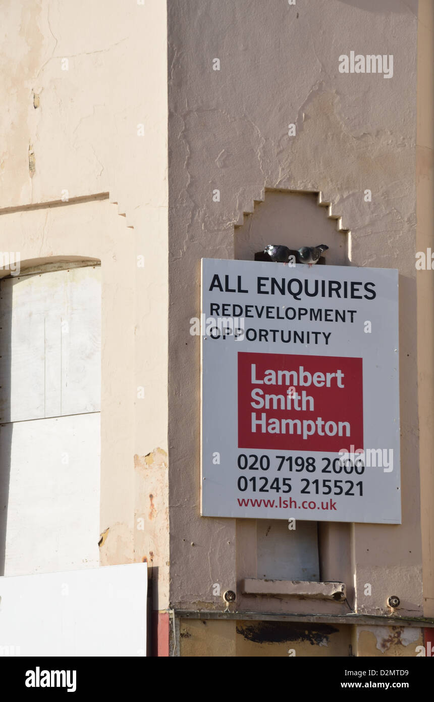 Property sale hi-res stock photography and images - Alamy