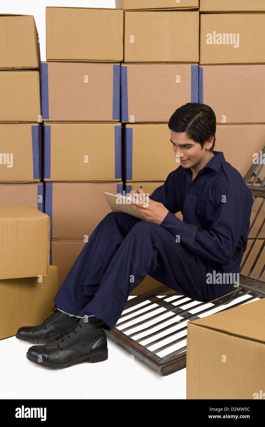 Store incharge hi-res stock photography and images - Alamy