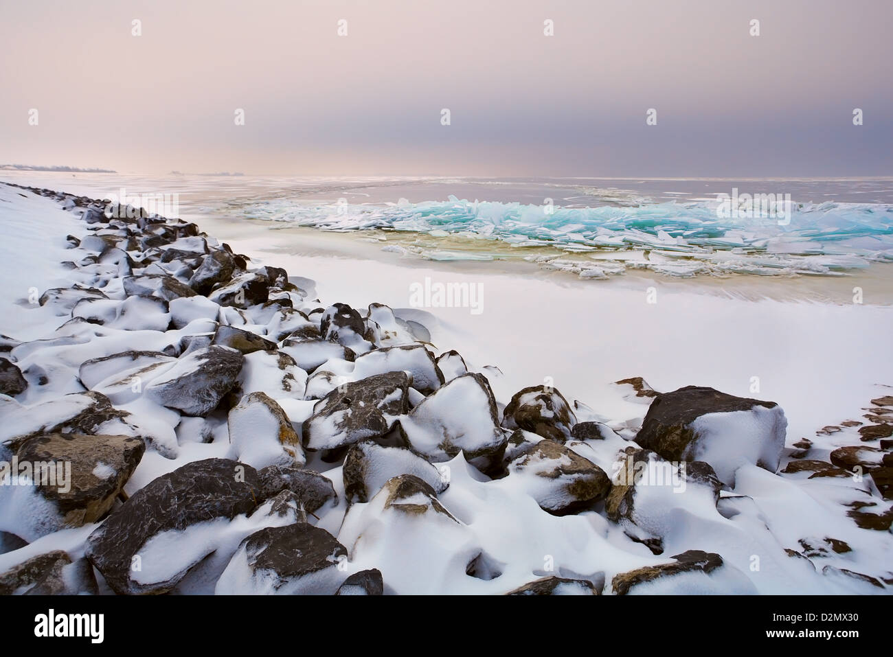 Broken shelf hi-res stock photography and images - Alamy