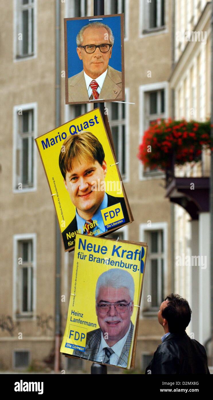 Different posters hi-res stock photography and images - Alamy