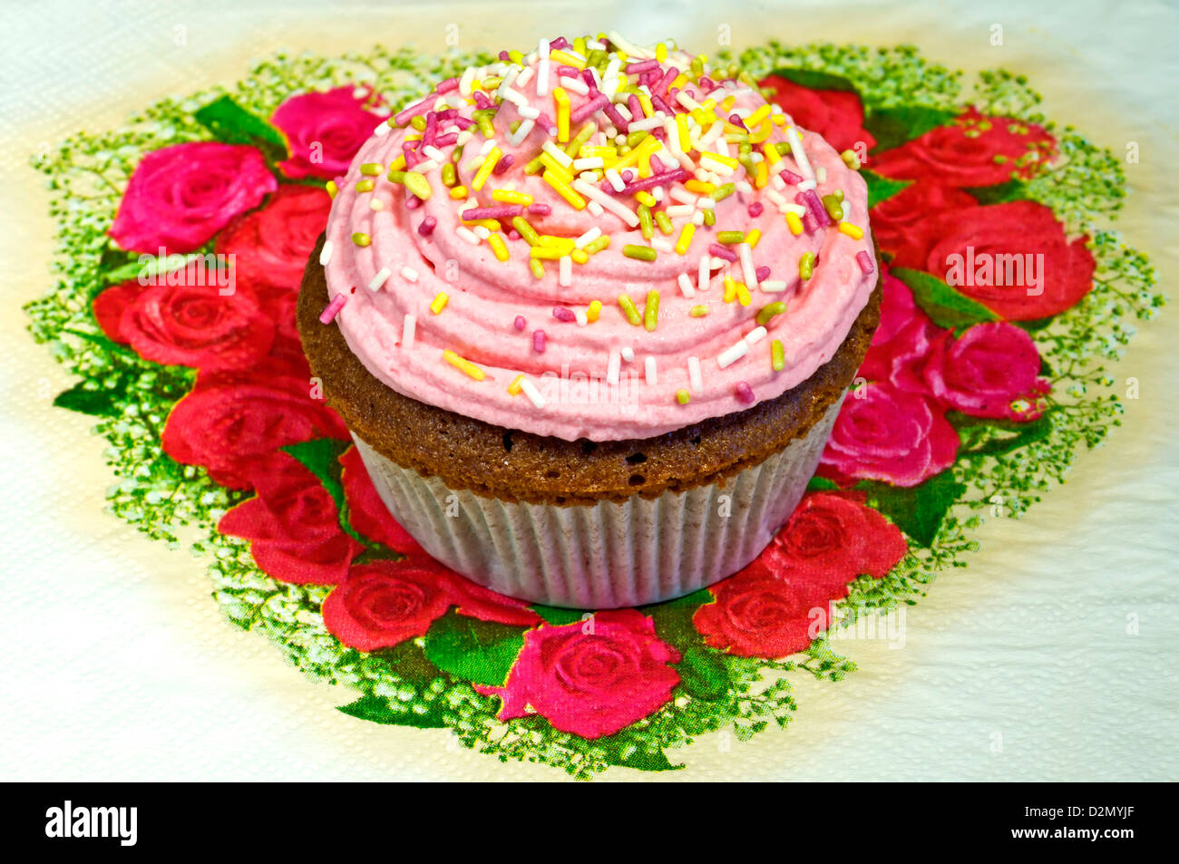 Heart sweet muffin hi-res stock photography and images - Alamy