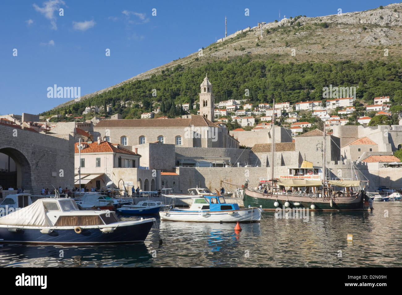 The old harbour of the Old City, Dubrovnik, UNESCO World Heritage Site ...