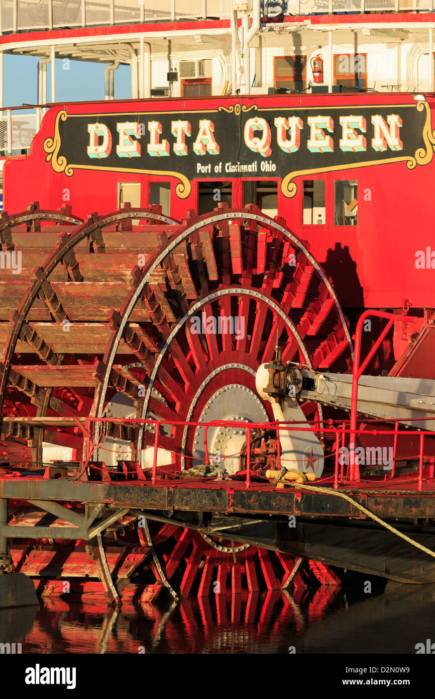 Delta queen riverboat chattanooga tennessee hi-res stock photography ...