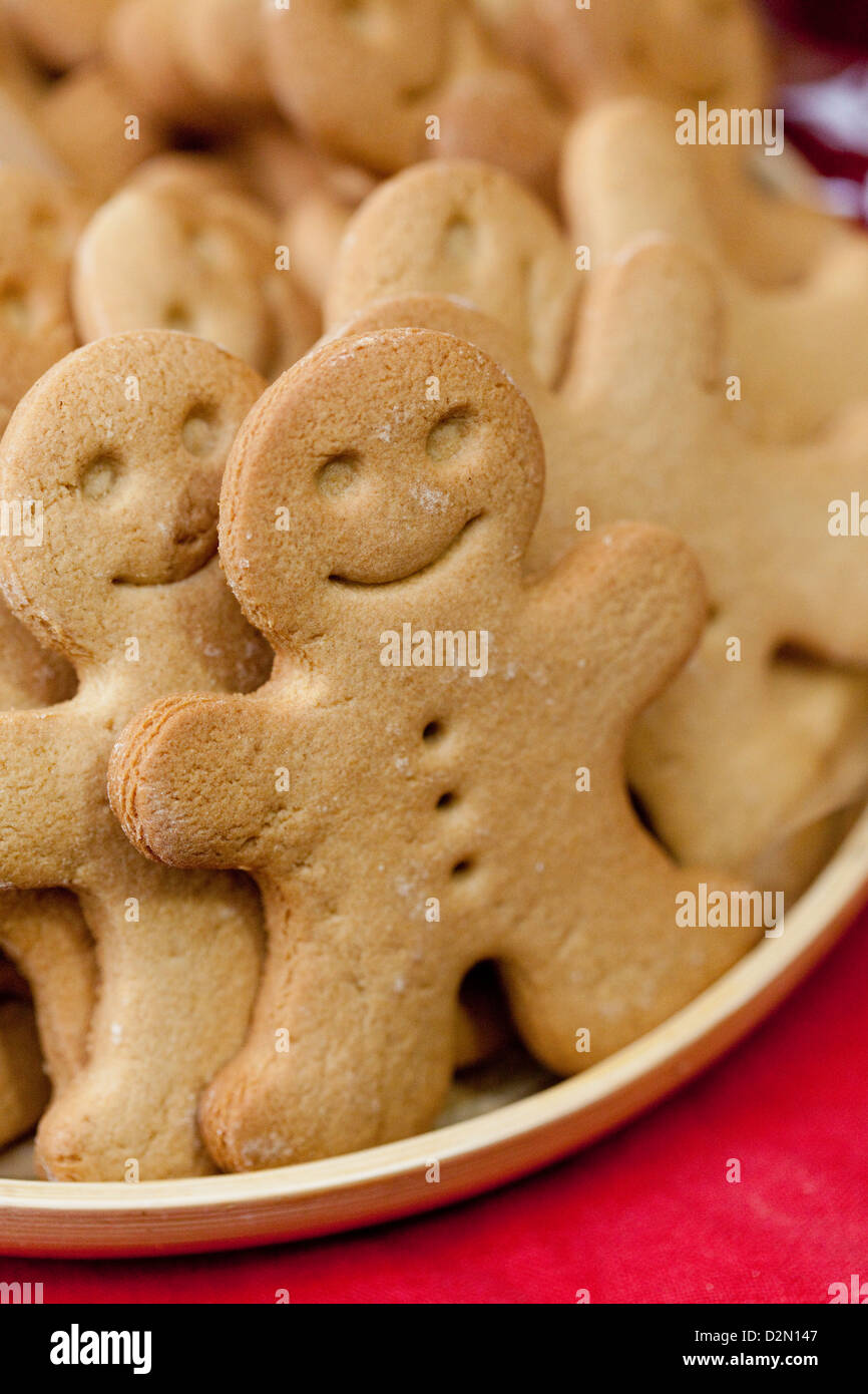 Gingerbread man biscuit hi-res stock photography and images - Alamy