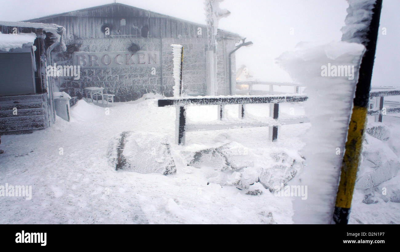 A blizzard has reached the highest mountain of North-Germany, "Brocken ...