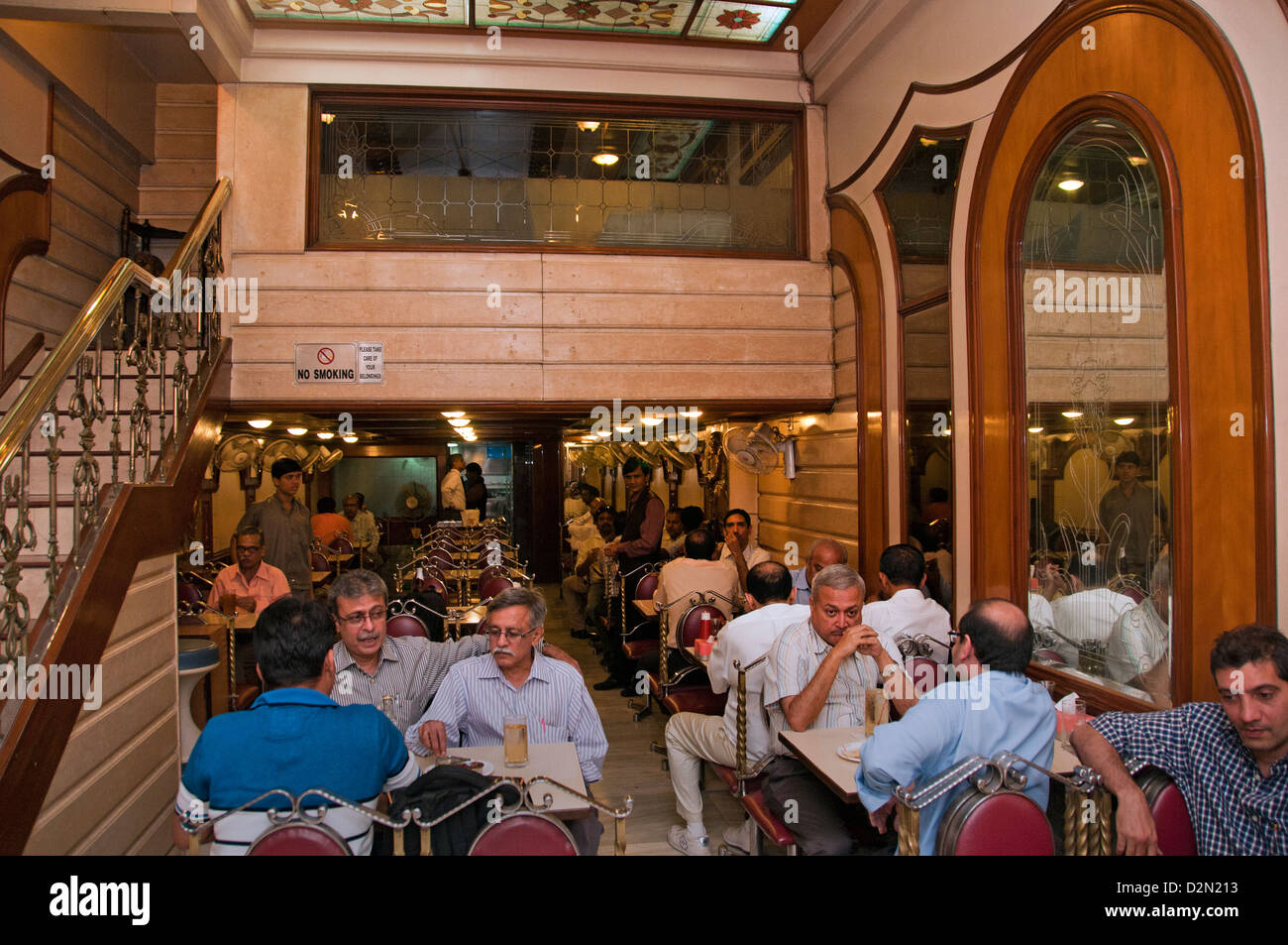 Local bar hi-res stock photography and images - Alamy