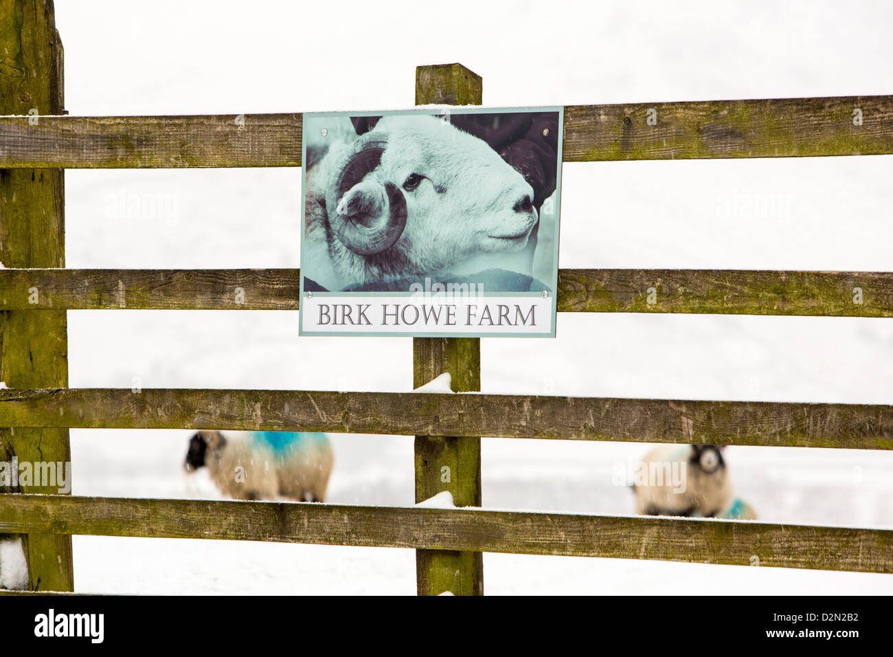 Lake district farm sign hi-res stock photography and images - Alamy