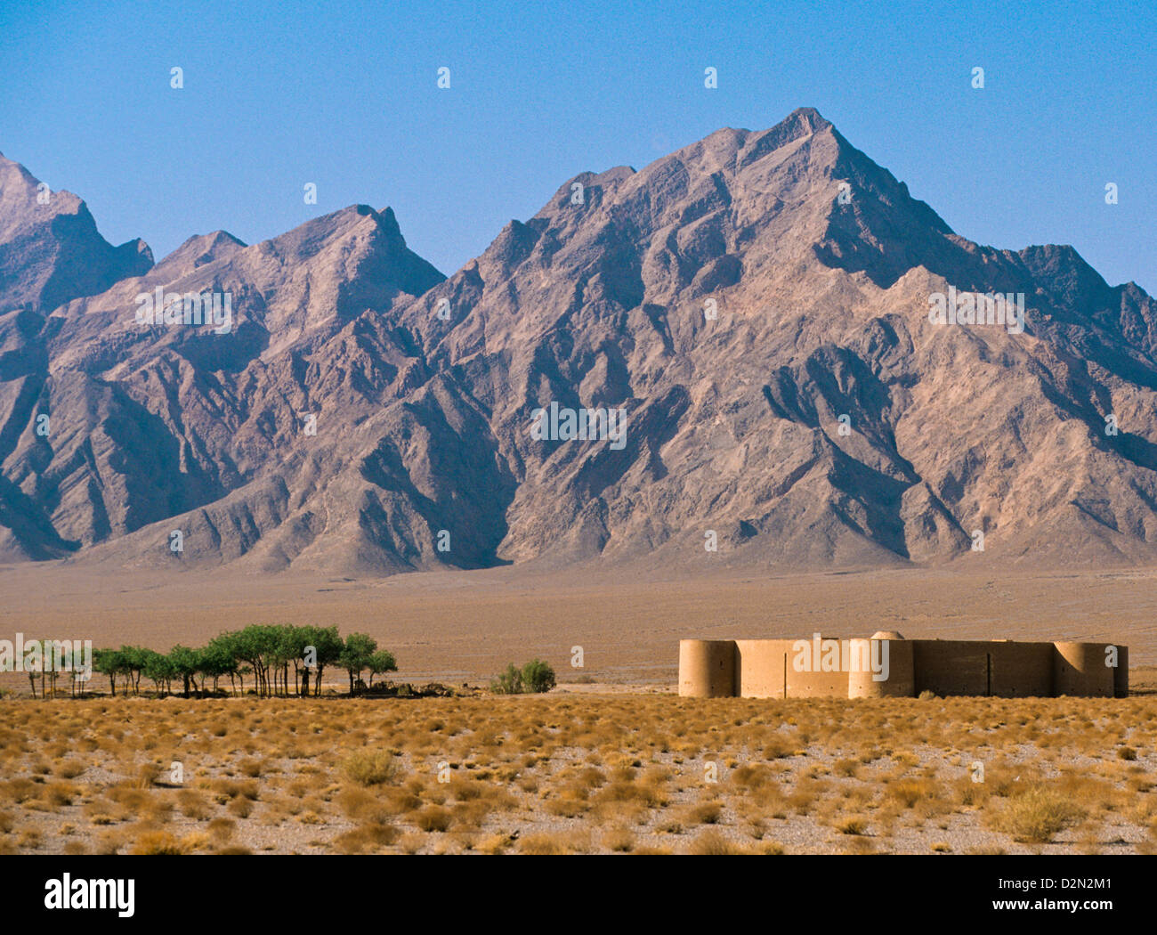 Caravanserai in Yazd-Kerman road. Dasth-e-Lut desert. Iran Stock Photo ...